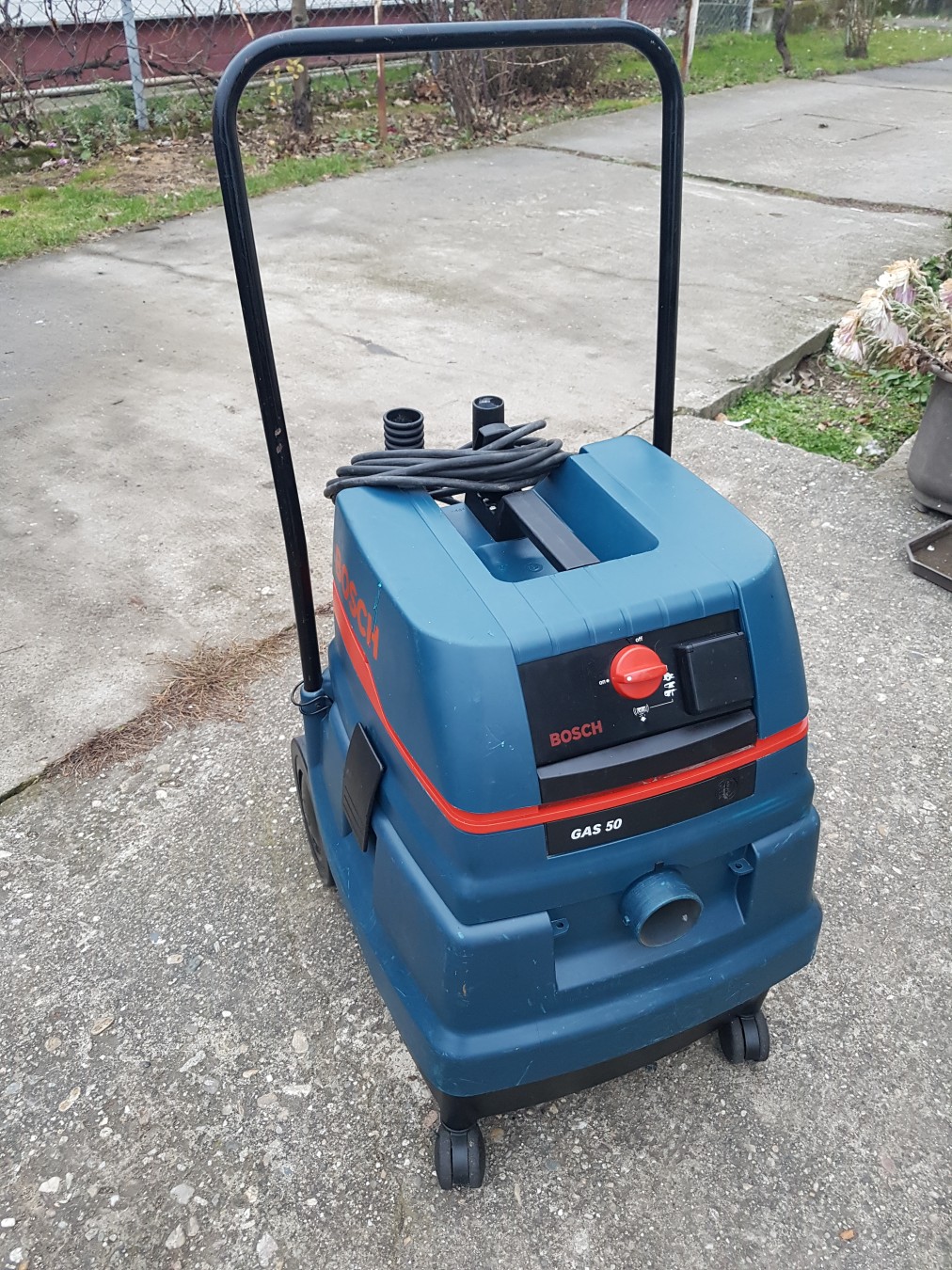 Bosch industrijski usisivac 1200W ISPRAVAN PROFI (52852219) - Limundo.com