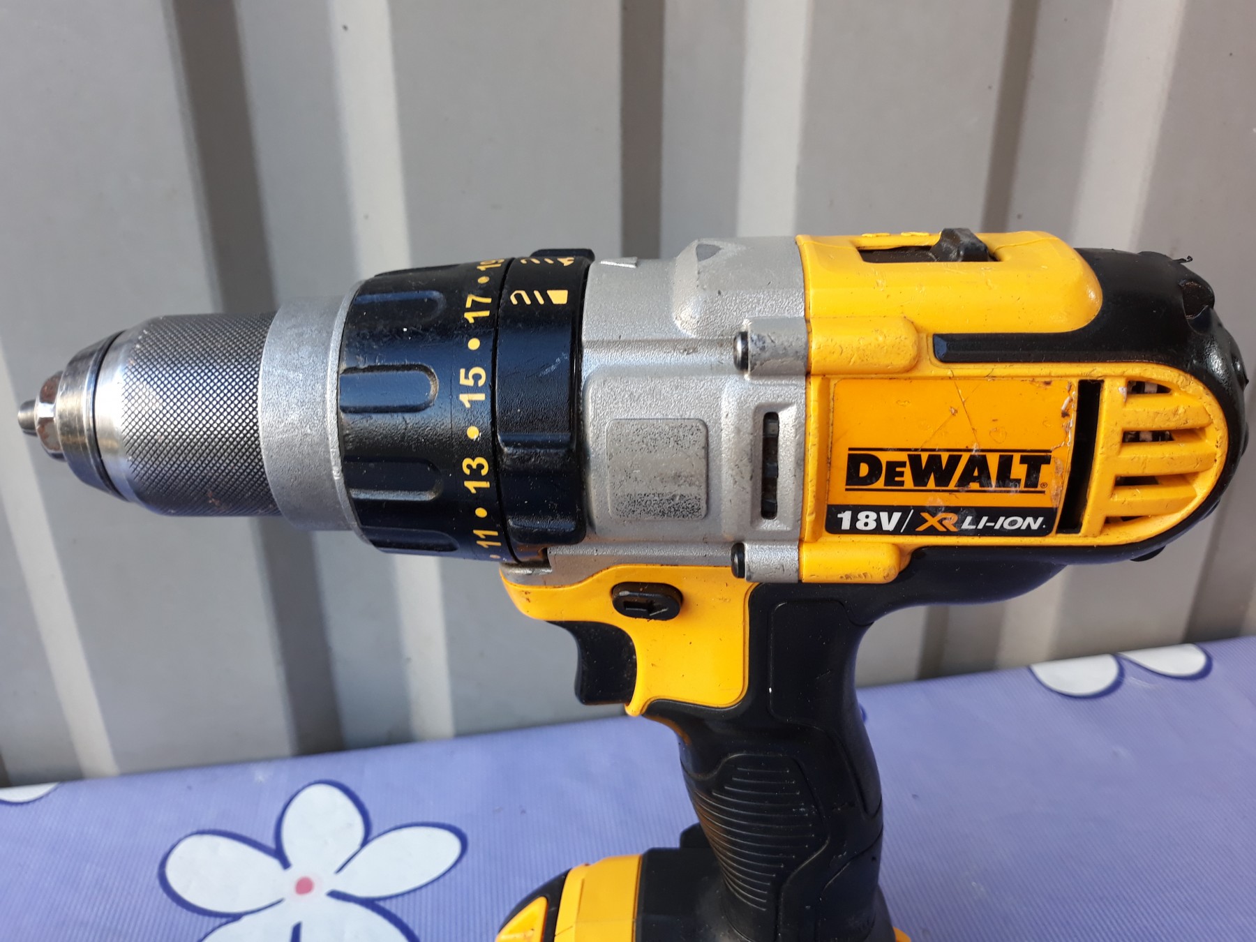 DeWalt DCD980 aku srafilica 18V-Lion (75338537) - Limundo.com