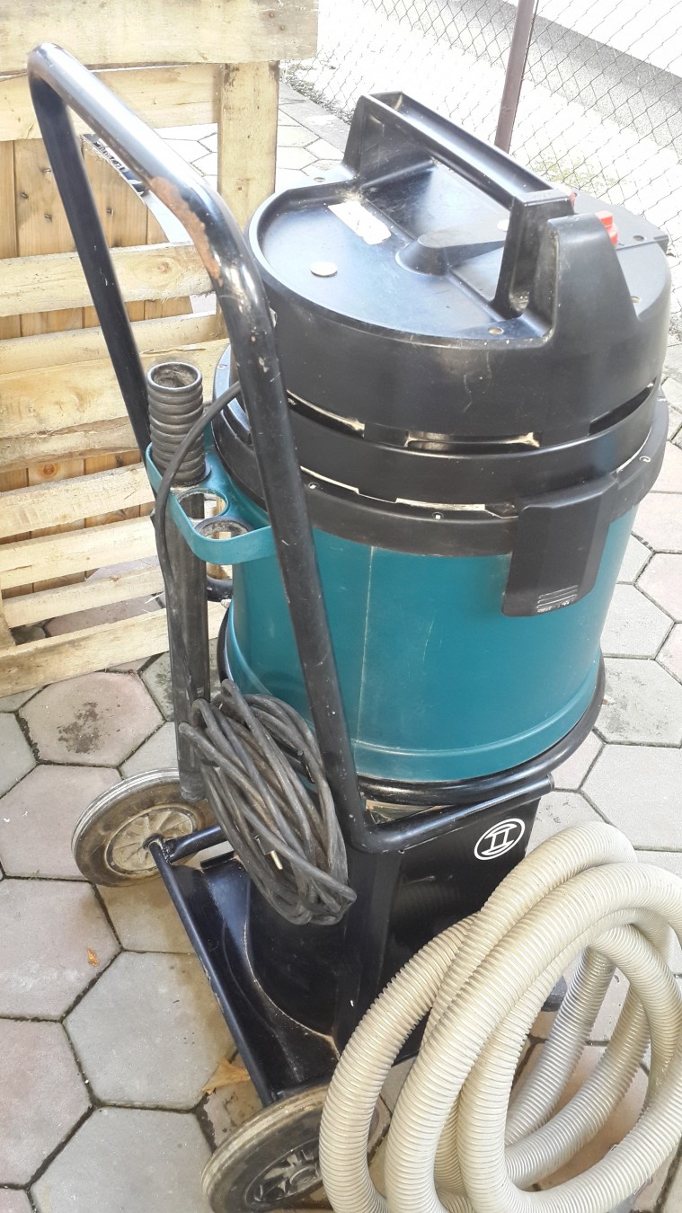 Industrijski usisivac BOSCH 1400W (49720879) - Limundo.com