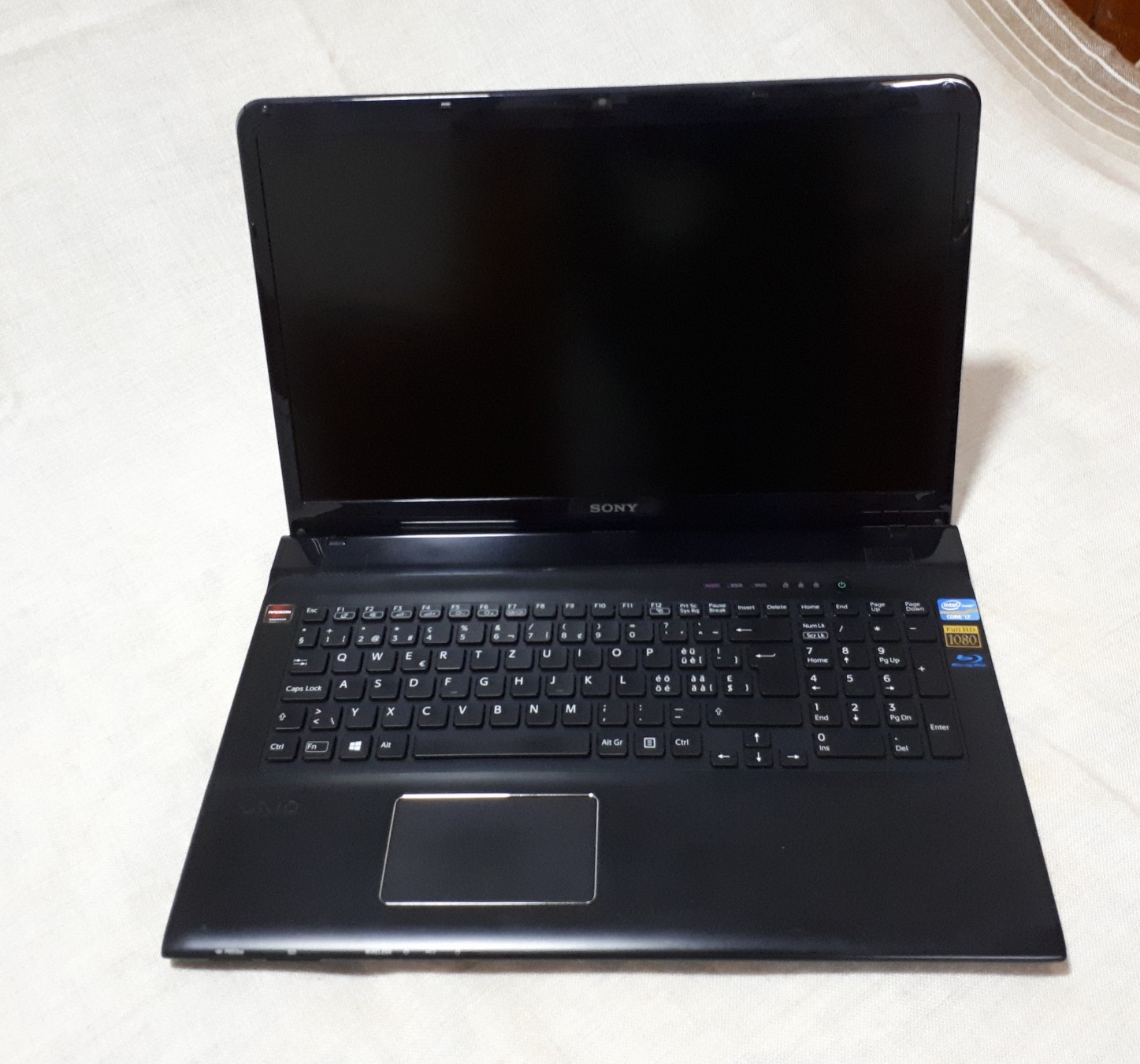 Laptop Sony Vaio Intel i7 3632QM/17.3"/AMD HD 7650 (70553585) - Limundo.com