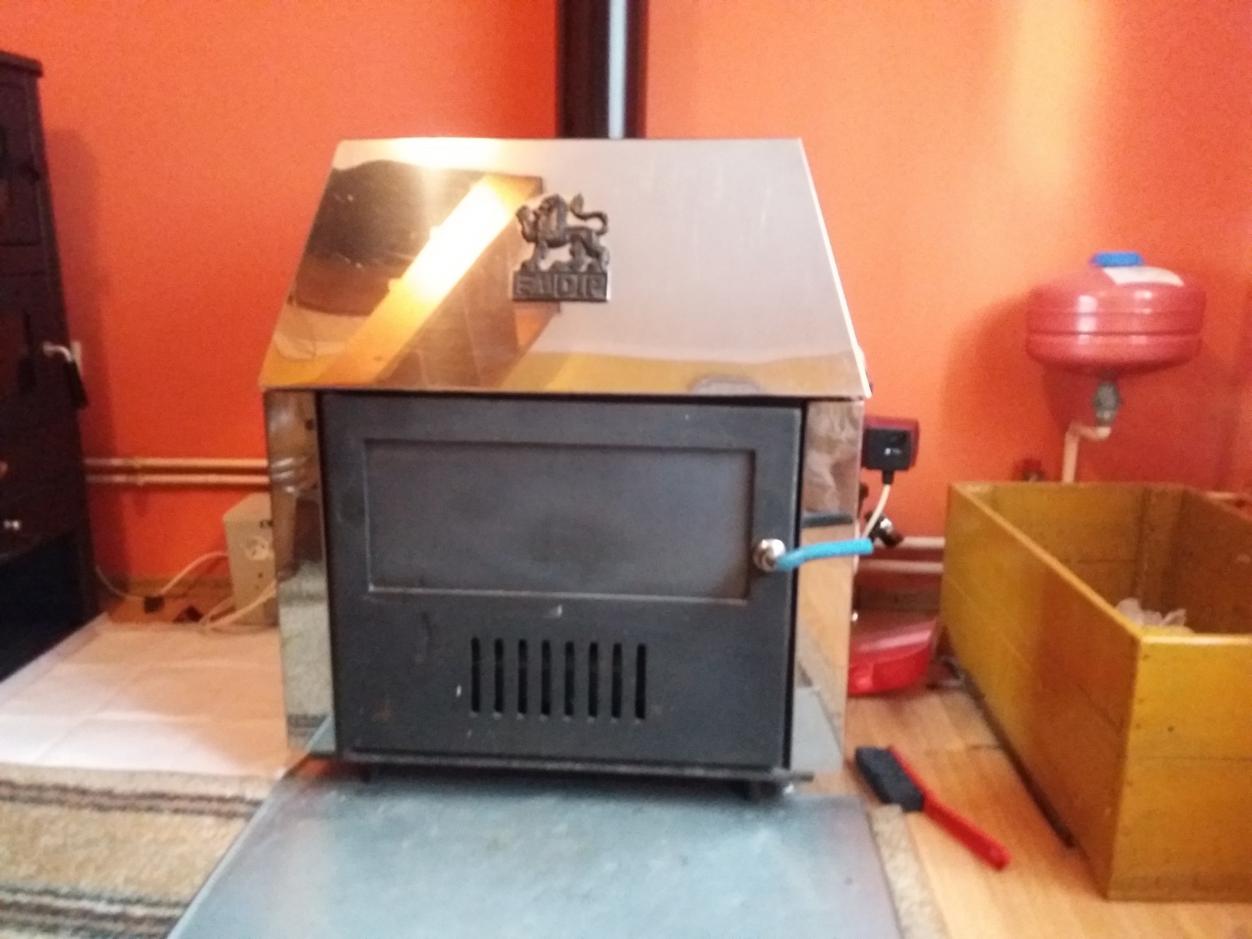 PEC ZA ETAZNO GREJANJE (82209915) - Limundo.com