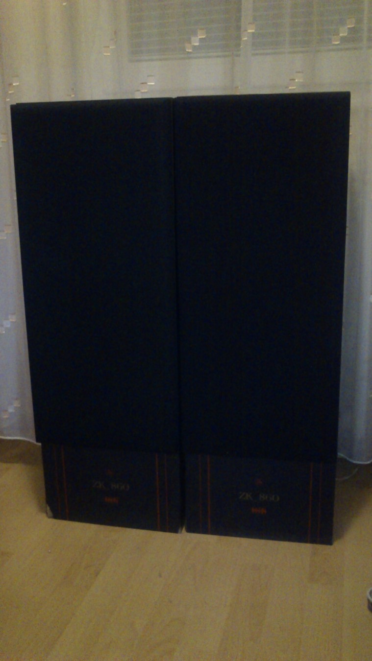 RIZ muzicki stub komplet sa ormaricem i zvucnicima -vrh (56362431) - Limundo.com