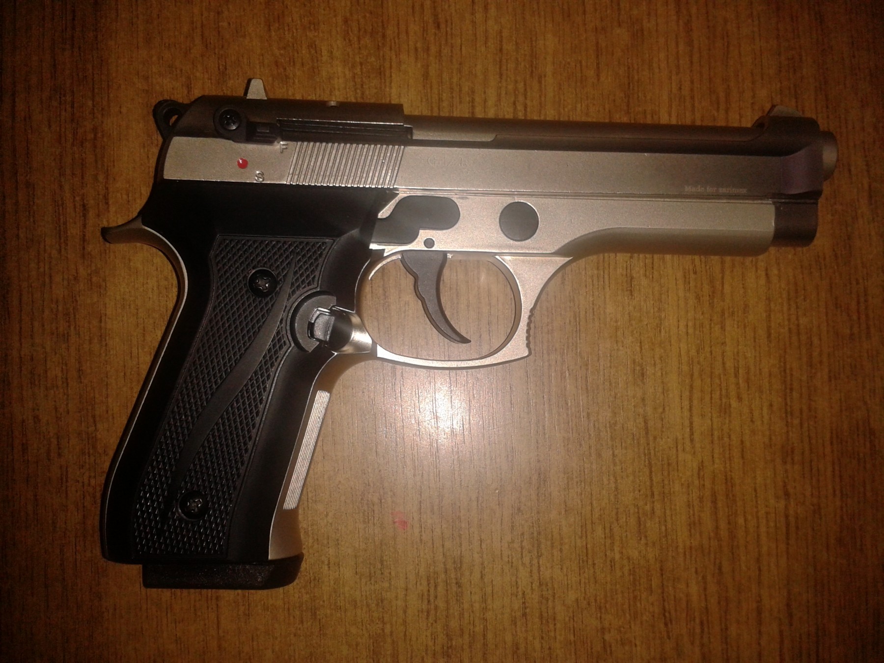 STARTNI PISTOLJ (42286501) - Limundo.com