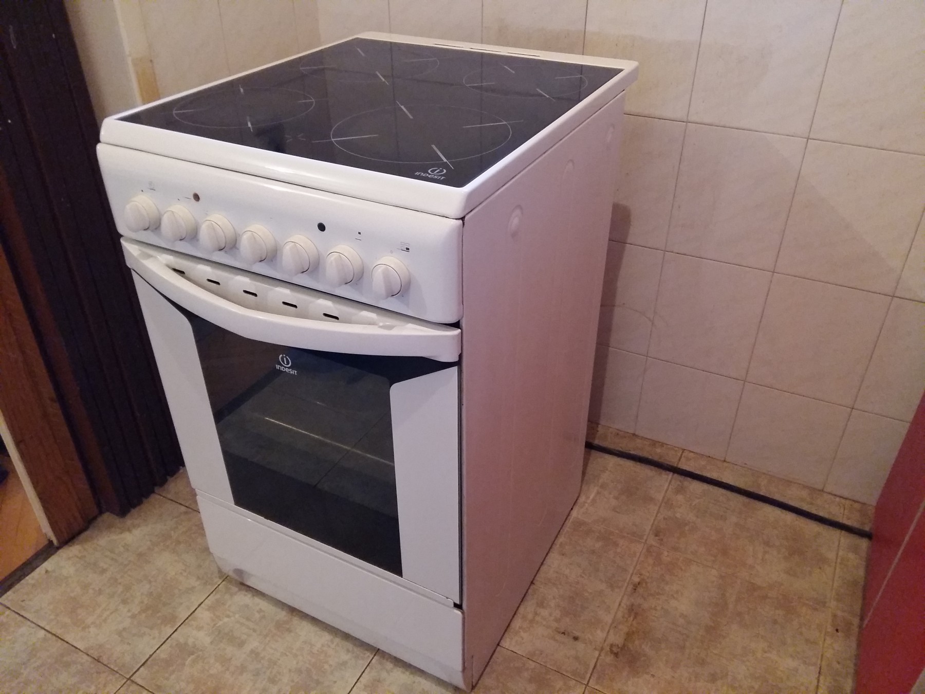 Šporet sa ravnom plocom (53112991) - Limundo.com