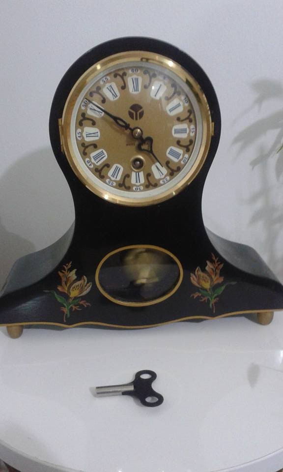 Stari sat sa klatnom (52723767) - Limundo.com