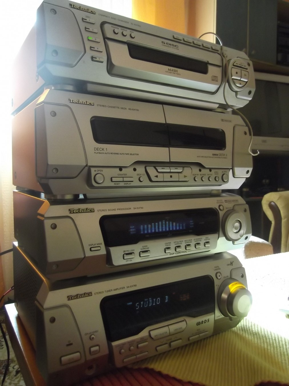 Technics EH-760 -linija iz komponenata (STUB) -VRHUNSKA (47717041) - Limundo.com