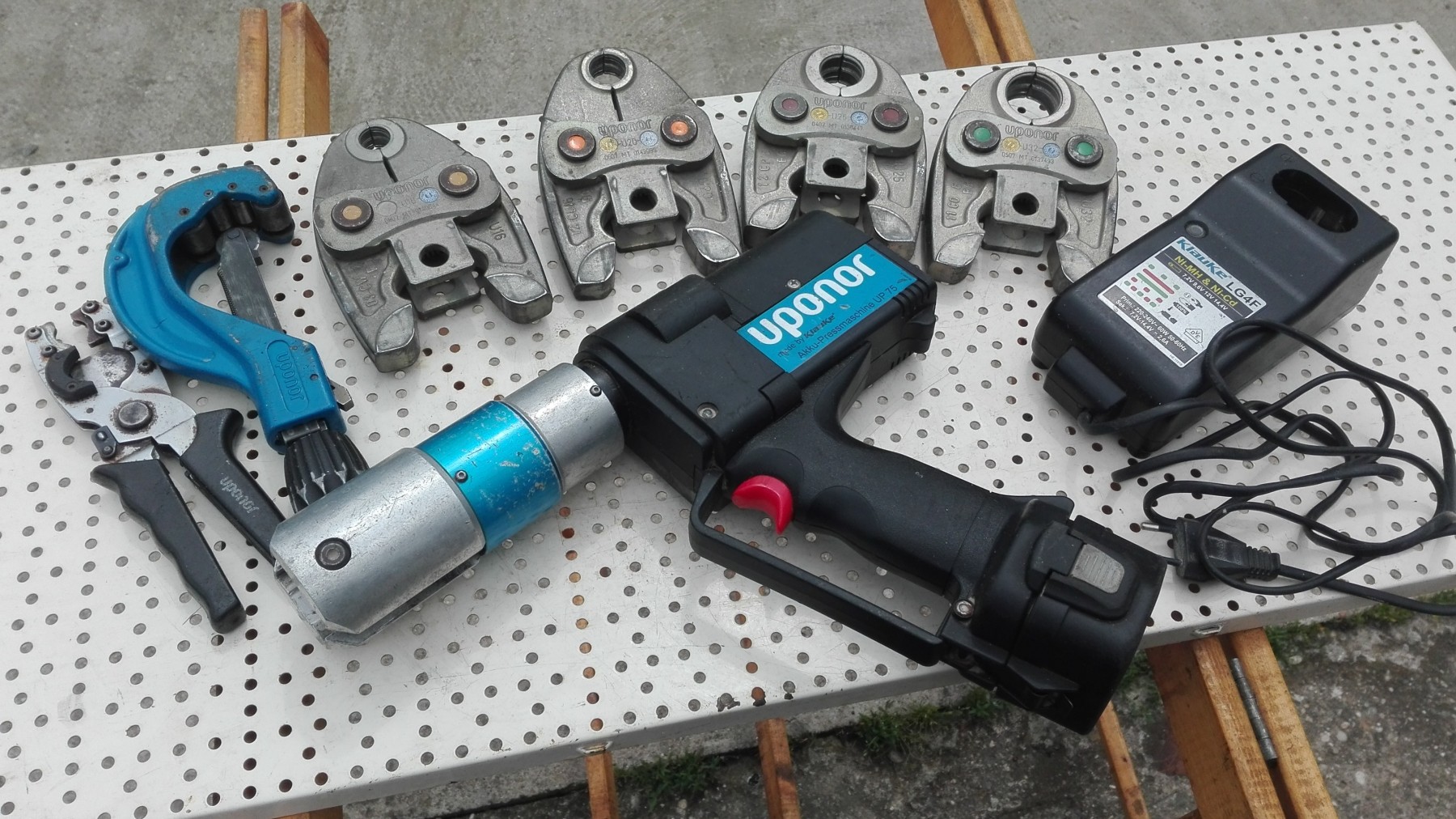 Uponor Aku Presa MachineUP 75 KLAUKE (46991233) - Limundo.com