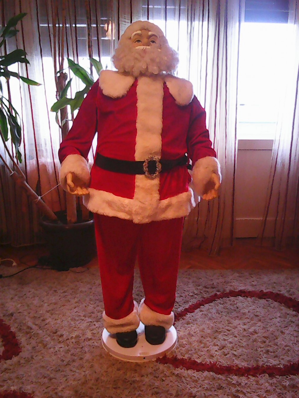 Veliki deda mraz igra i peva (42026429) - Limundo.com