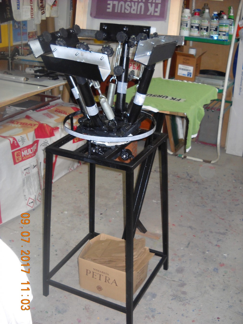 karusel za majice (59694117) - Limundo.com