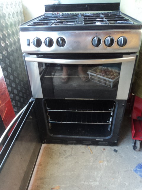 sporet na gas sa dve rerne engleski (67870241) - Limundo.com