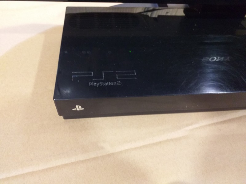 Sony Bravia LCD Tv KDL-22PX300 Has in buILT PS2 (87105949) - Limundo.com