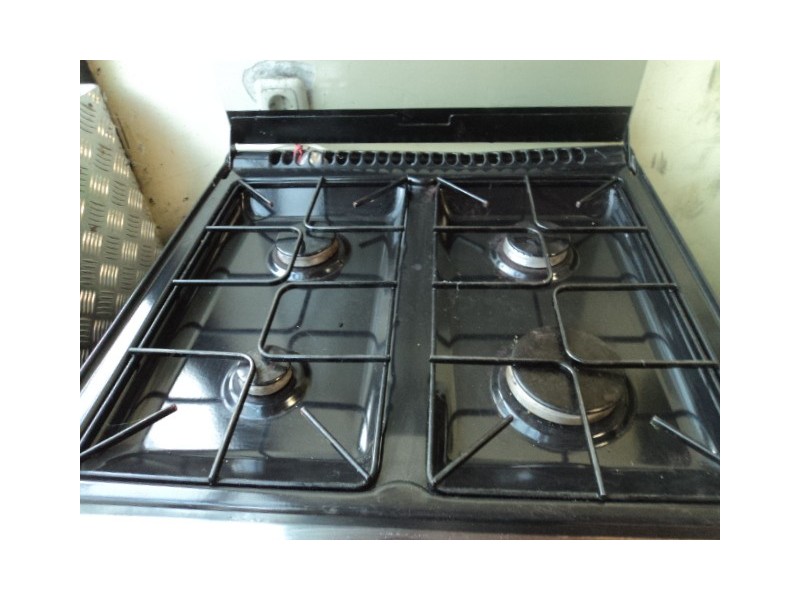 sporet na gas sa dve rerne engleski (67870241) - Limundo.com